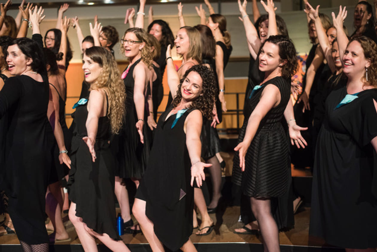 ‘The Hummingbirds’: een zanggroep met 30 nationaliteiten - EO